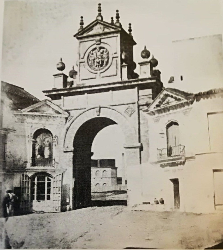 La Puerta Real
